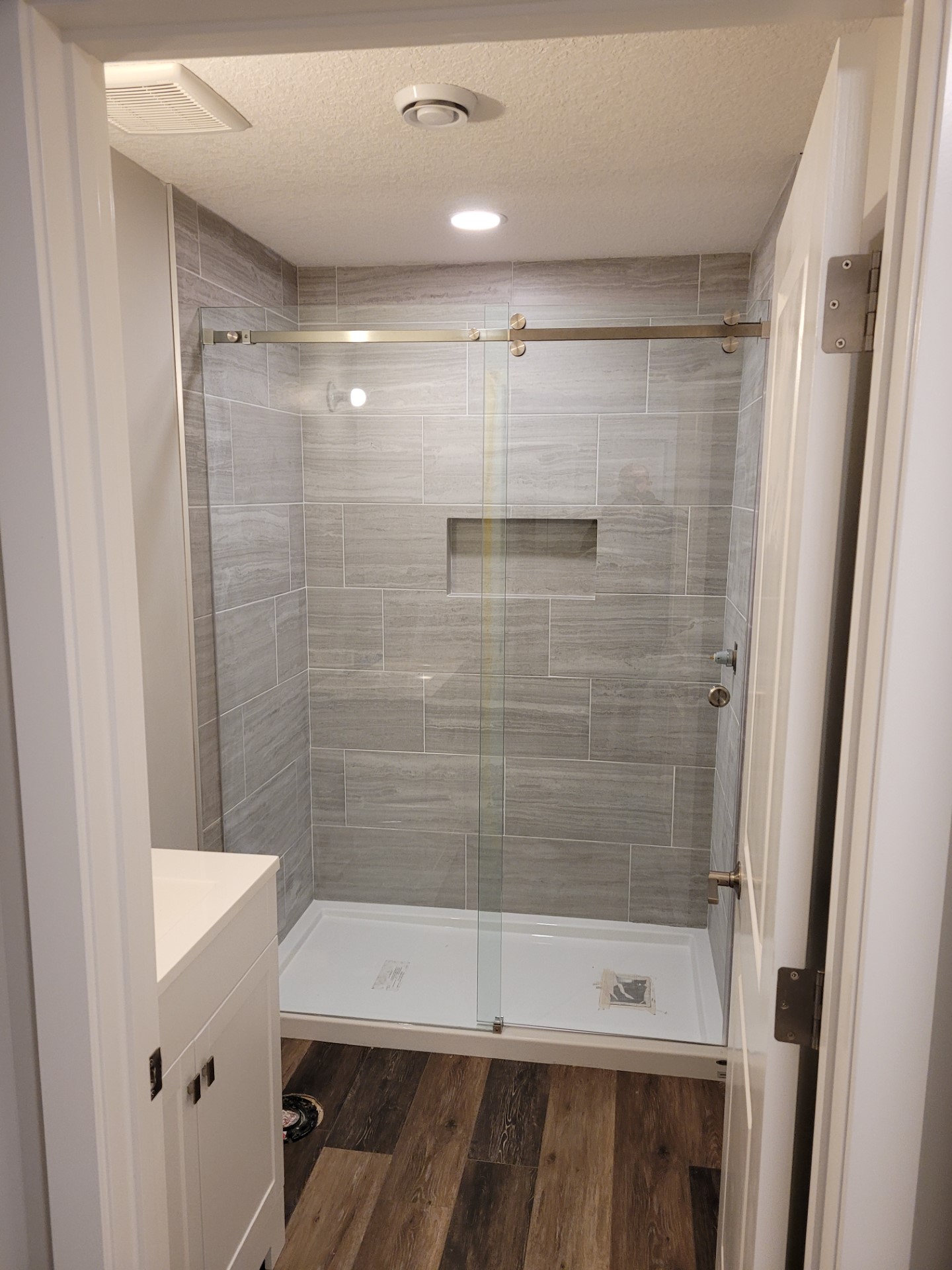 Shower | Phoenix Glass Calgary